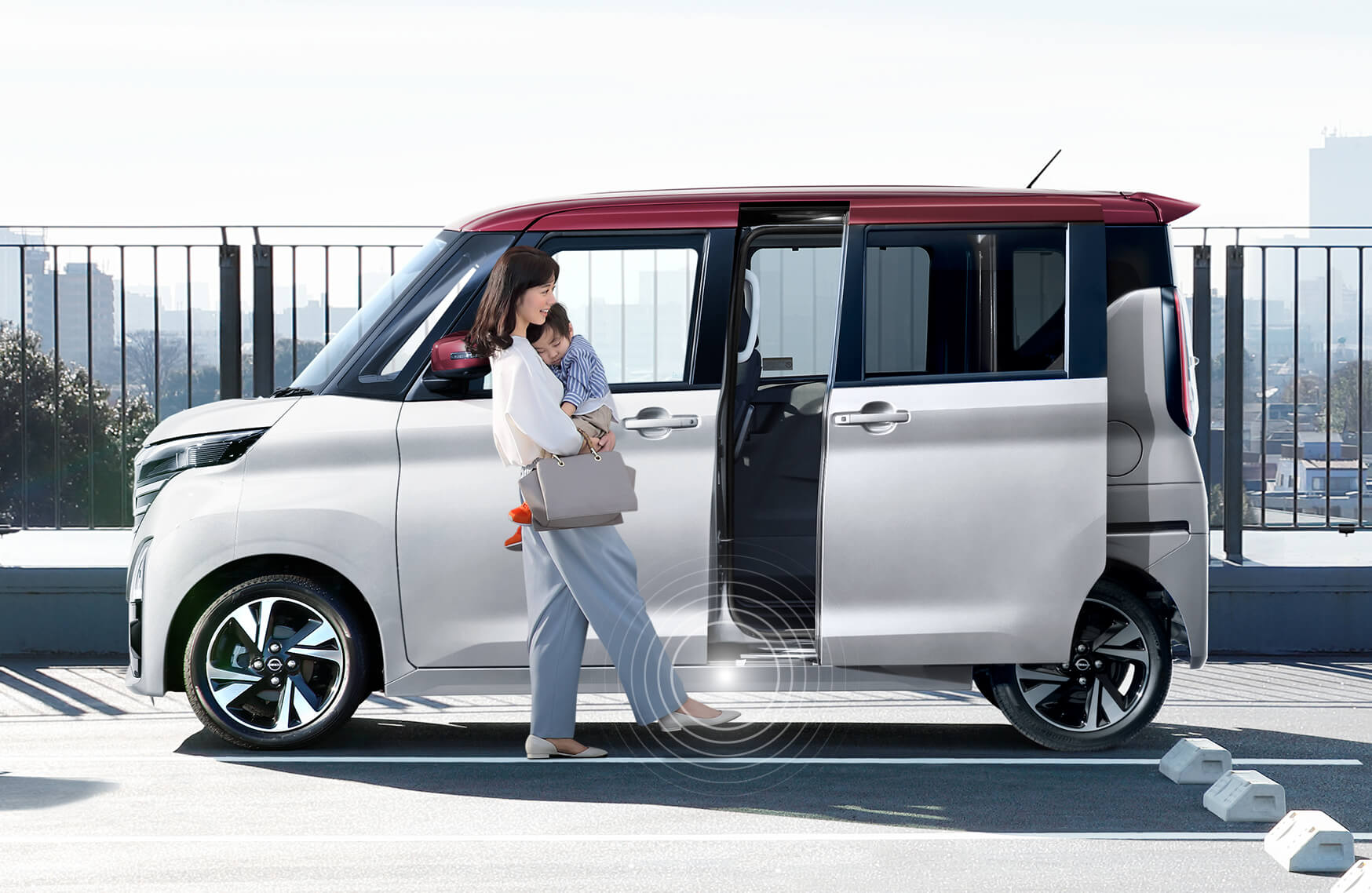 日産：ルークス New FACE, New ROOX