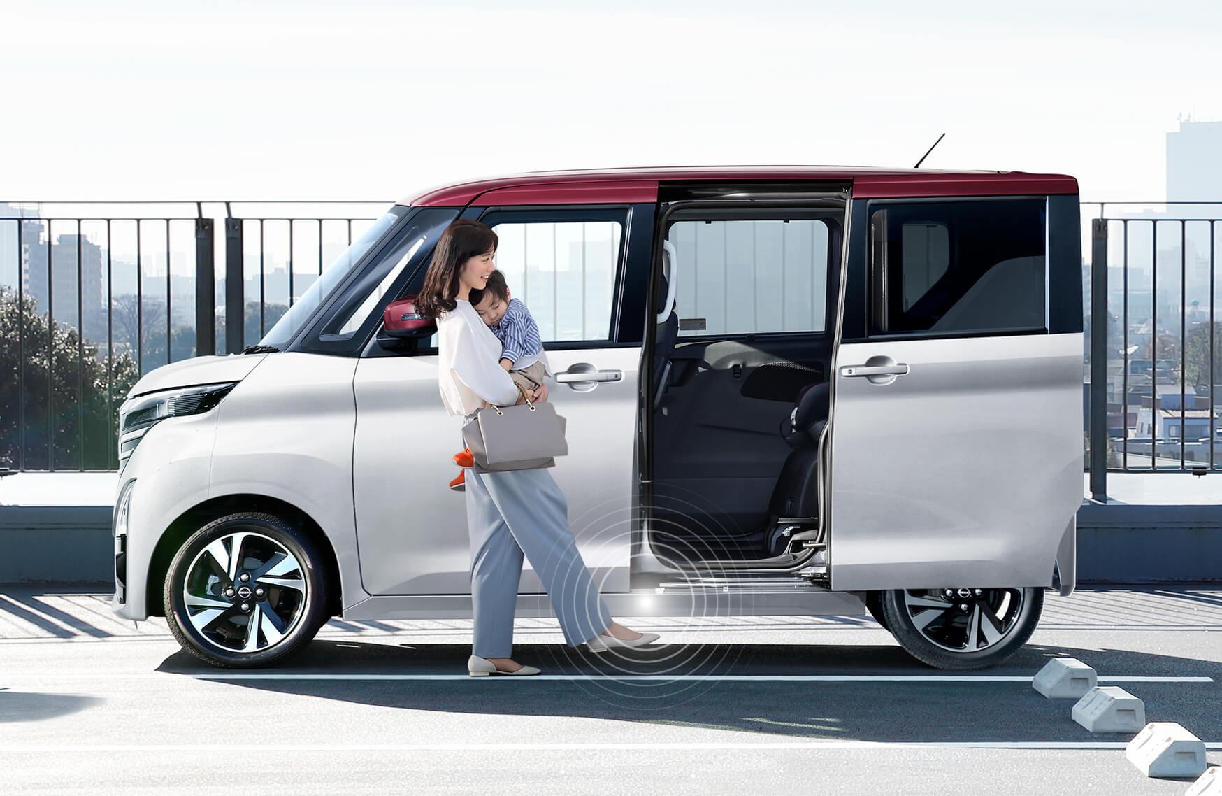 日産：ルークス New FACE, New ROOX