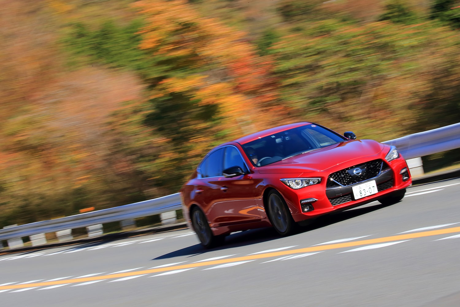 スカイライン400R その走りの実力を様々な視点からご紹介